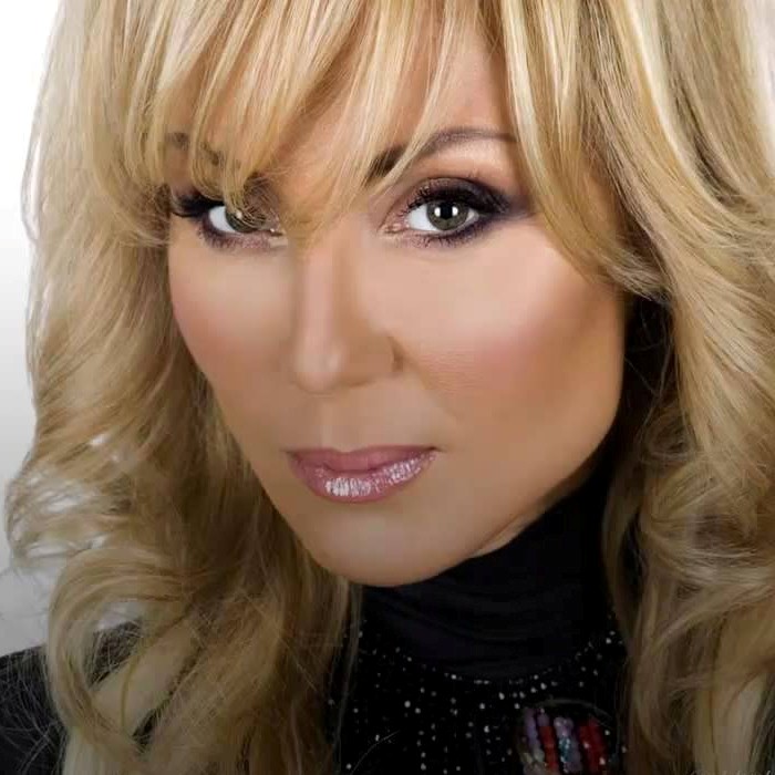 Lepa Brena